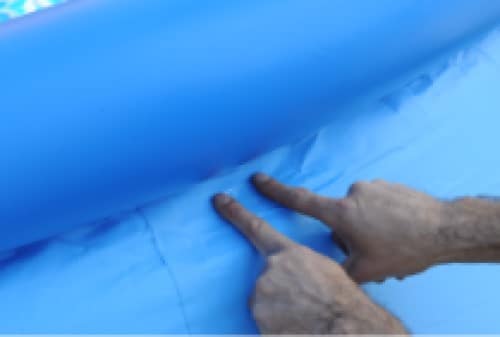 Réparer le liner d'une piscine ou un spa gonflable avec une rustine ...
